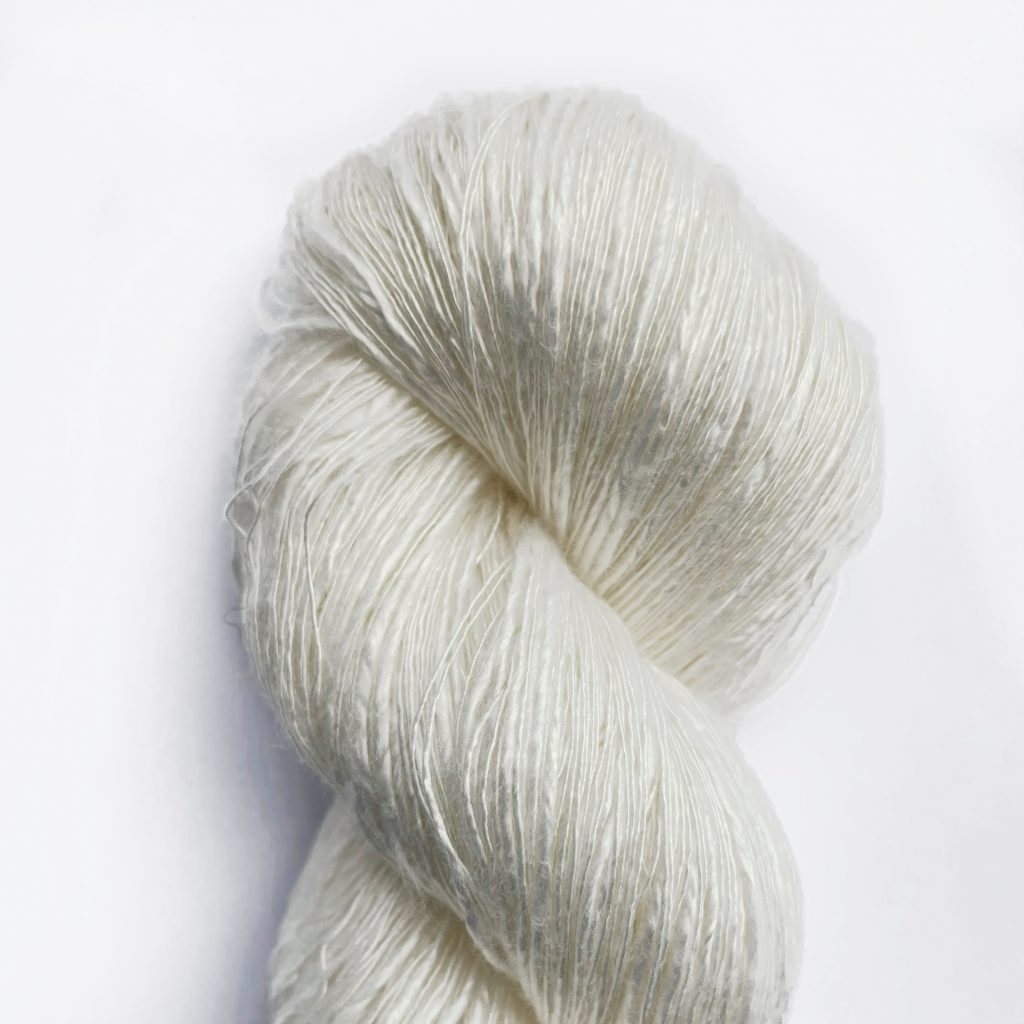 Seda Flame 3 Hebras (Viscosa) - Lanas De Antaño