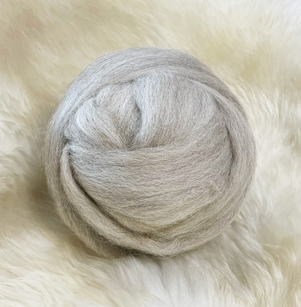 Vellón Peinado Gris Claro Natural - Lanas De Antaño